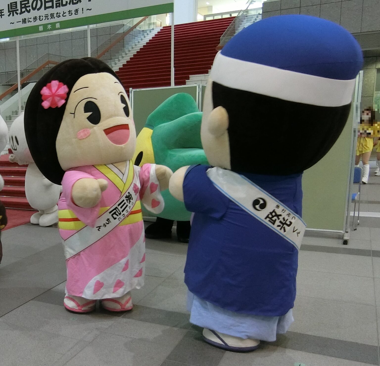 政光くんと寒川尼ちゃん(おやまブランド公認キャラクター)｜ゆるキャラ